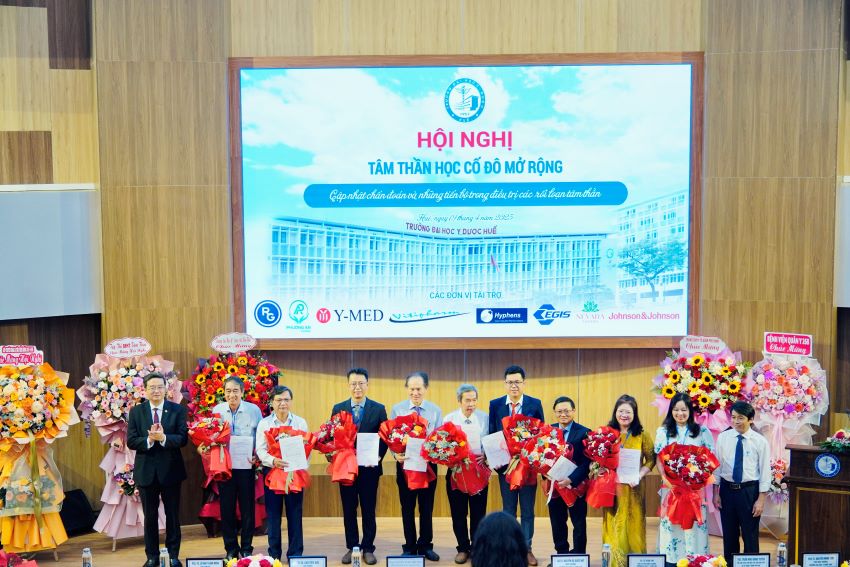 Hoạt động Hue-UMP | Hội nghị Tâm thần học Cố Đô mở rộng: “Cập nhật chẩn đoán và những tiến bộ ...